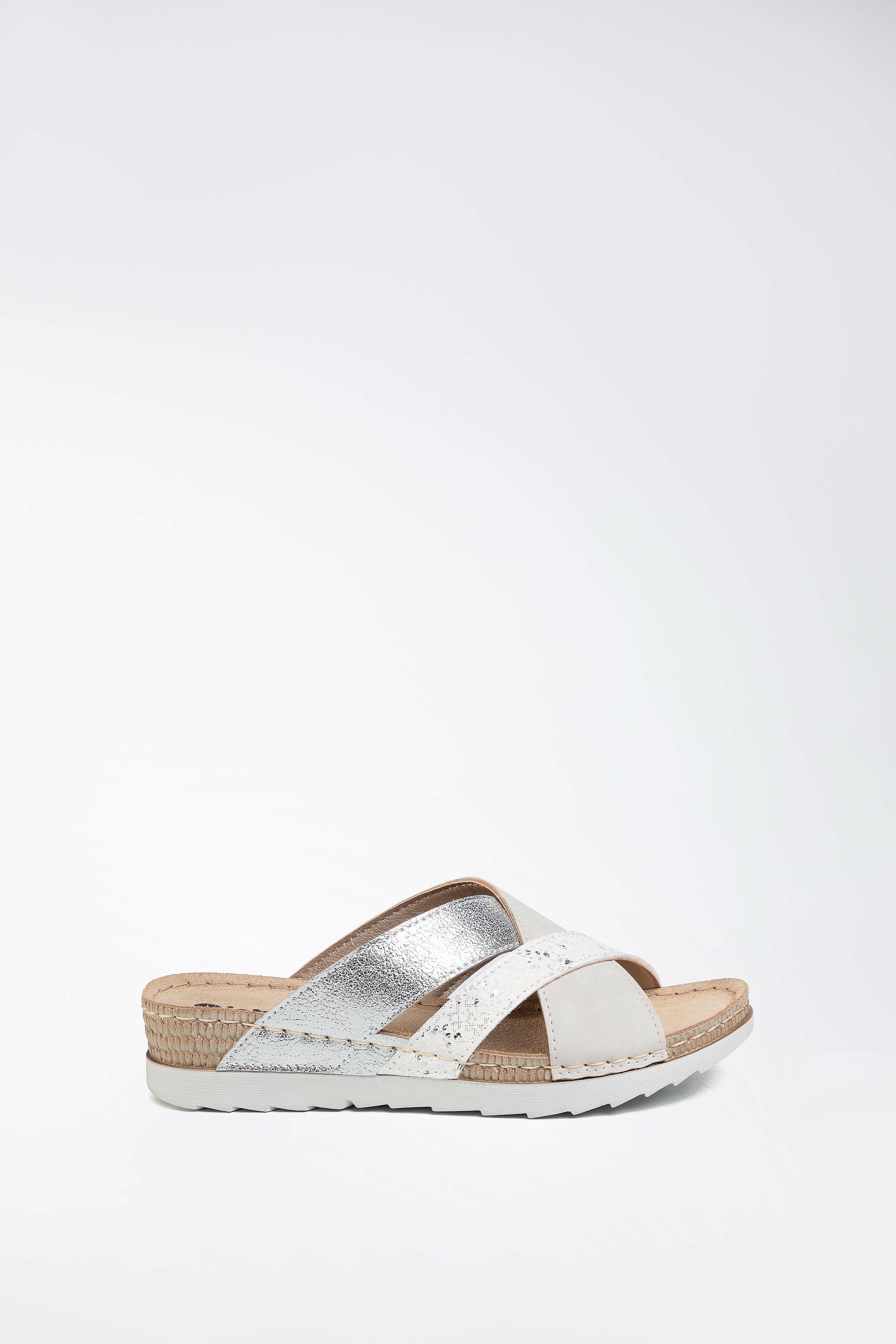 Flip-flop Inblu OF356X01 FEHÉR - ccc.eu/hu