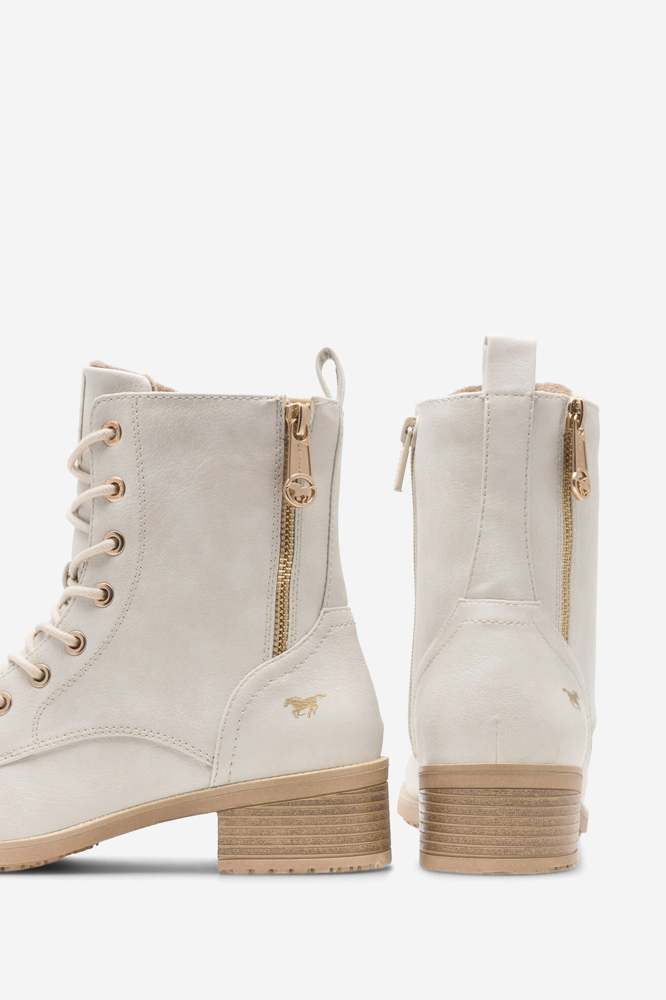 Šněrovací vyšší obuv Mustang 1402-502 BÍLÁ - ccc.eu/cz