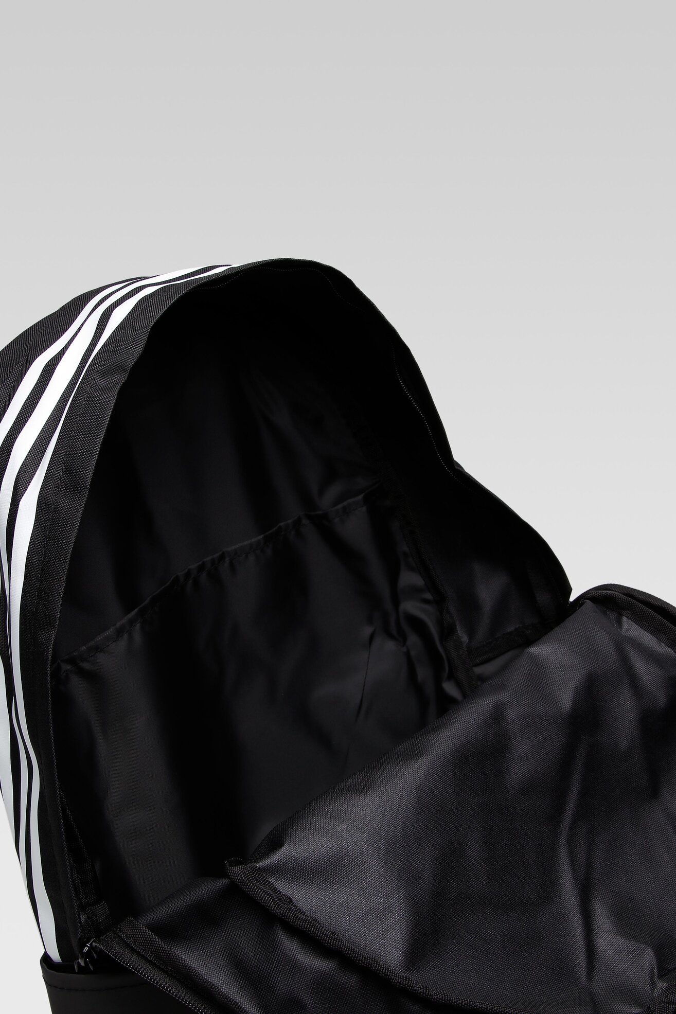 Plecak adidas CLASSIC 3S TOP HH7073 Czarny - CCC.eu