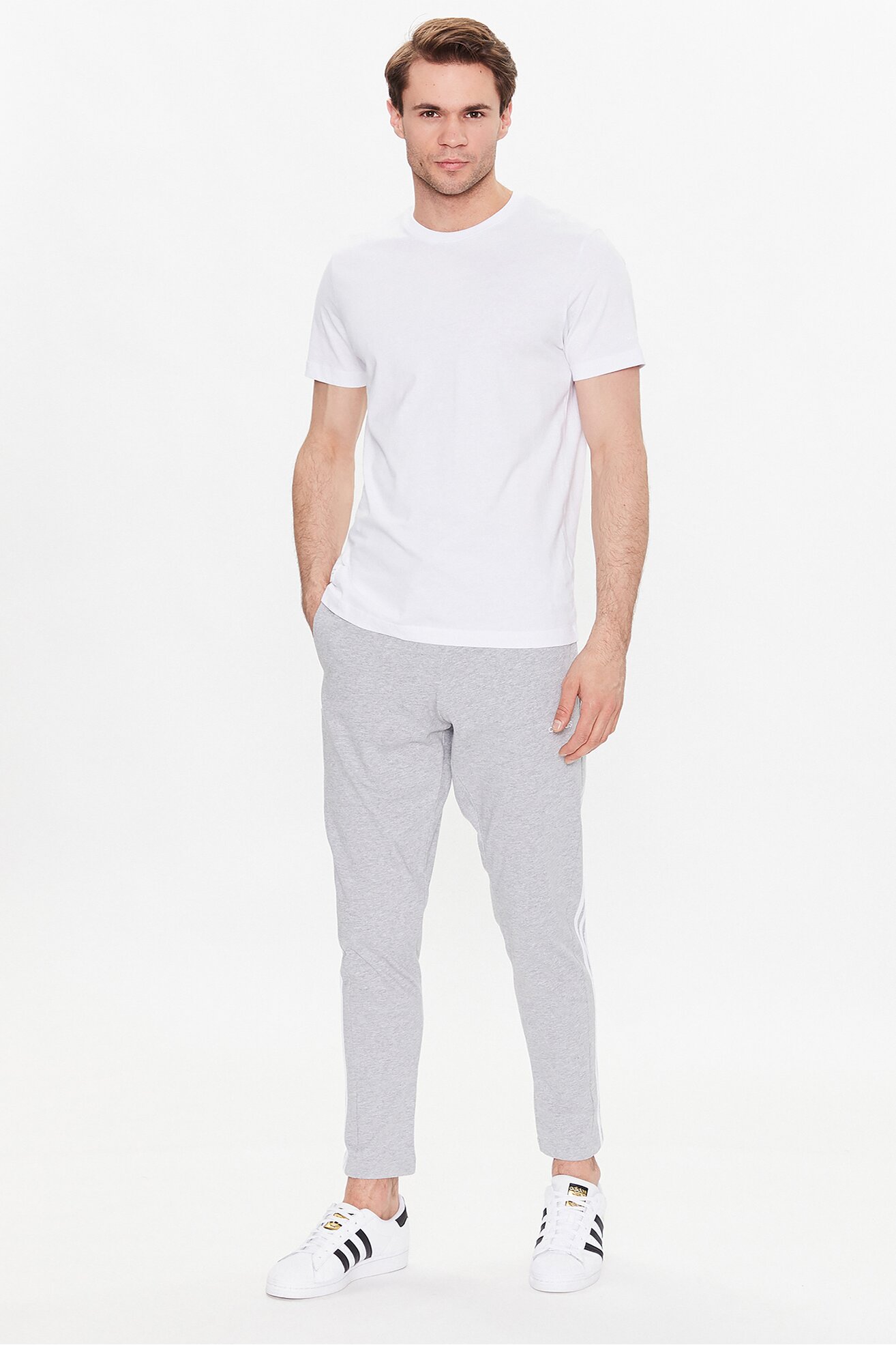 Spodnie joggersy adidas IC0046 Szary - CCC.eu