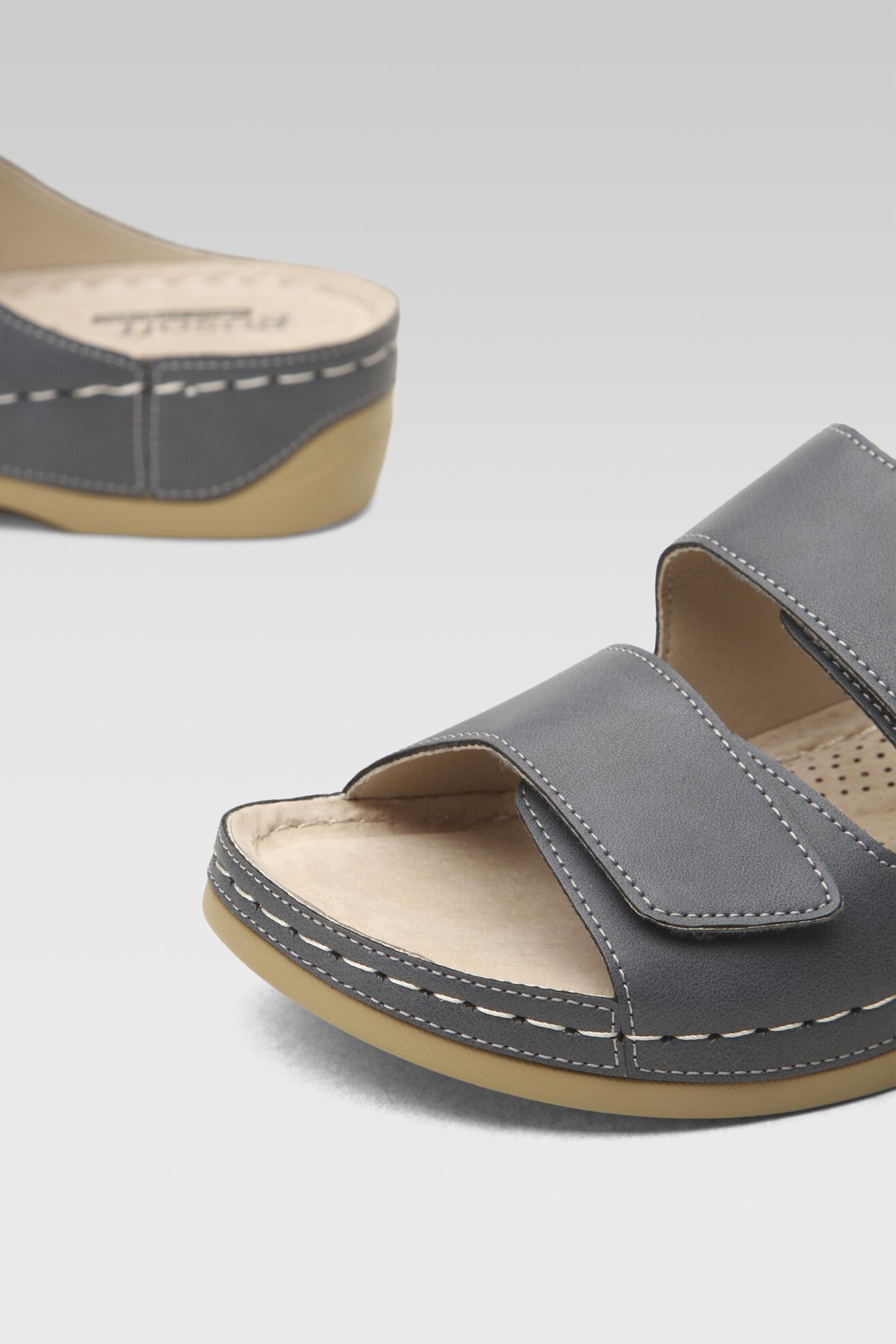 Klapki Go Soft WS127-02 Granatowy - CCC.eu