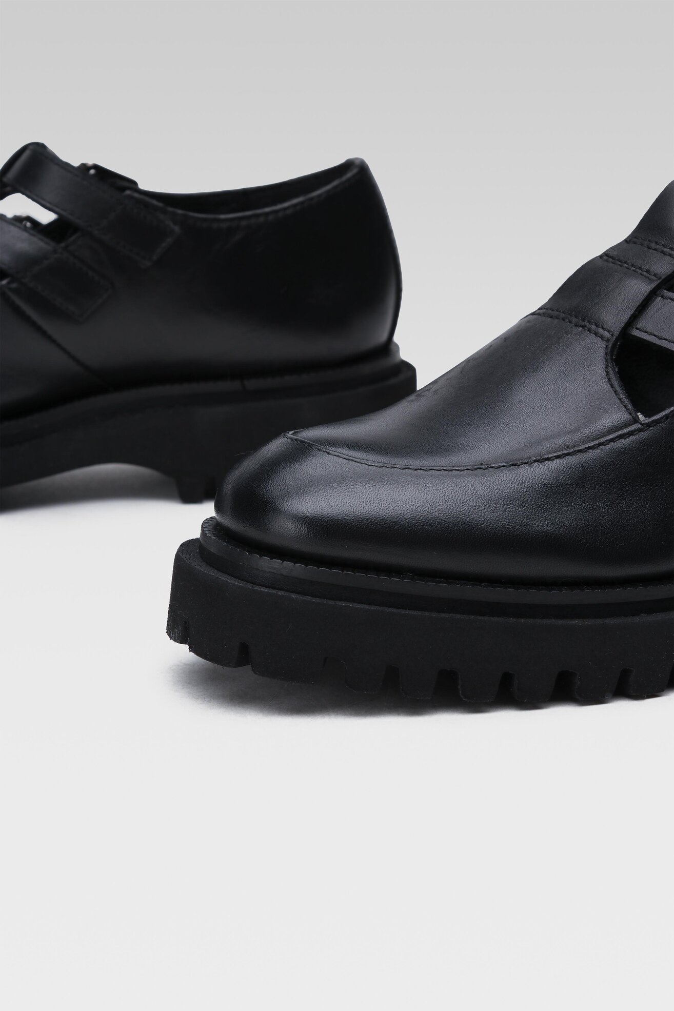 Półbuty Sergio Bardi WI16-B1004-01SB Czarny - CCC.eu