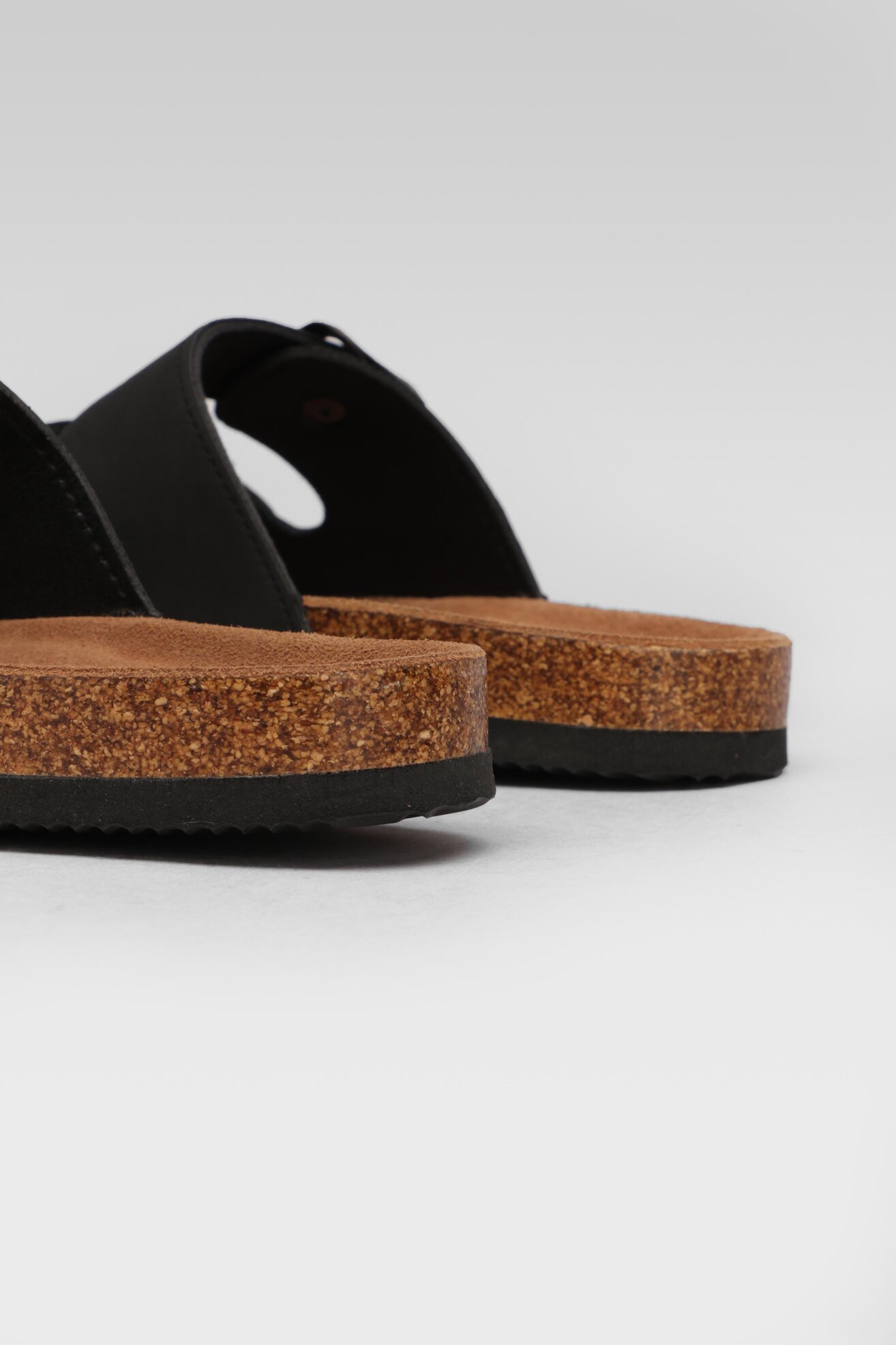 Klapki Go Soft AGK20707 Czarny - CCC.eu