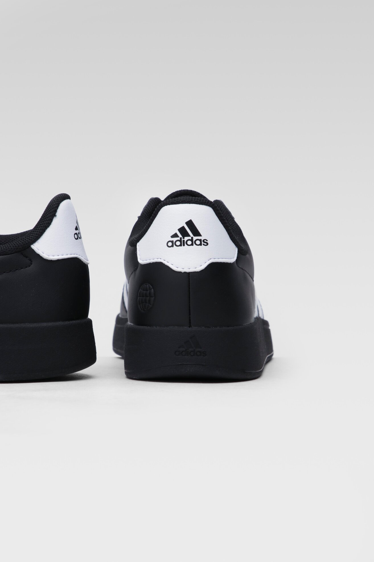 Încălțăminte sport adidas BREAKNET 2.0 K HP8961 NEGRU - CCC