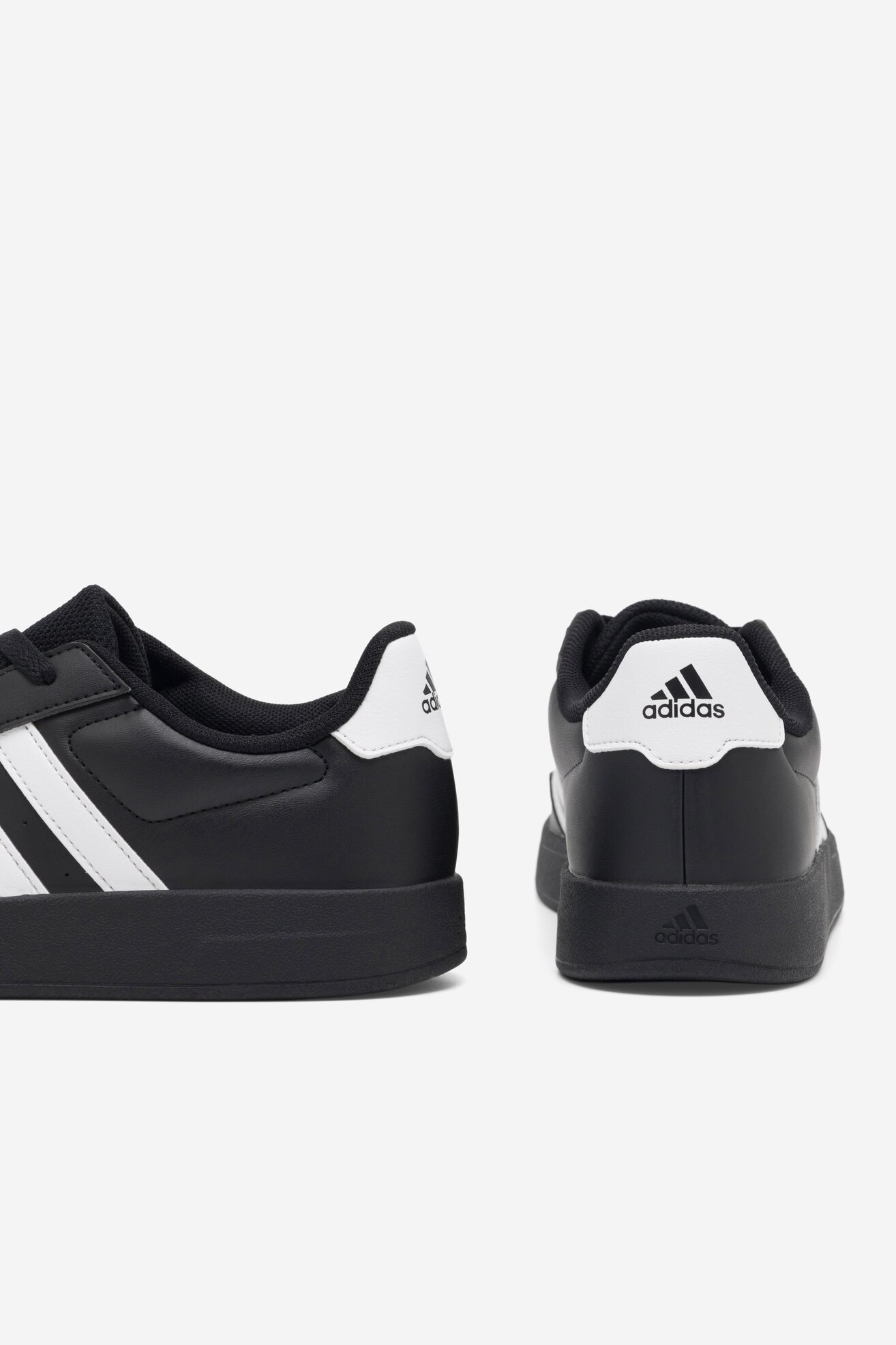 Obuwie sportowe adidas BREAKNET 2.0 K HP8961. Czarny - CCC.eu