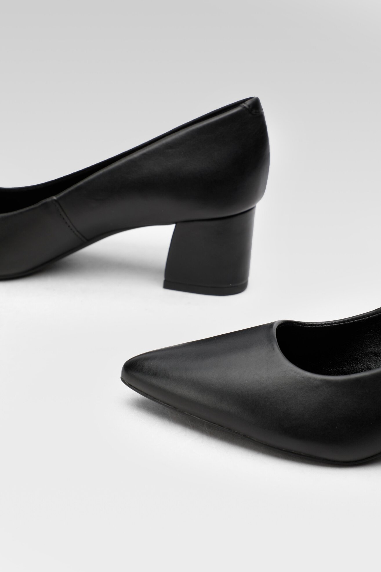 Czółenka Sarah Karen WYL3095-5Z Czarny - CCC.eu