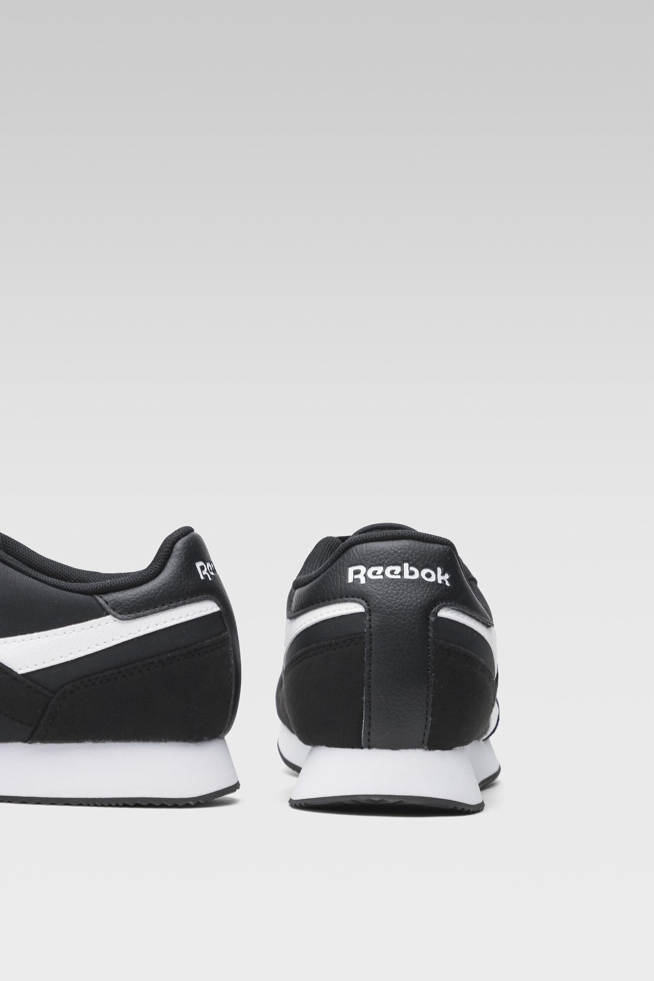 Спортни обувки Reebok ROYAL CL JOGGER 3 EF7788 ЧЕРЕН - ccc.eu/bg