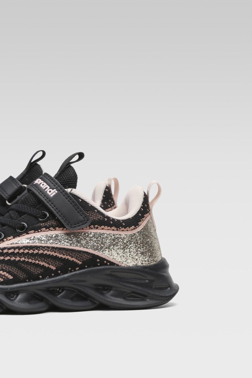 Спортни обувки Sprandi ES-K20279 ЧЕРЕН - ccc.eu/bg