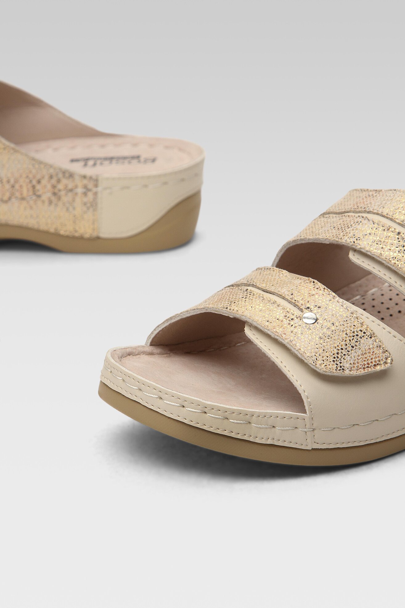 Klapki Go Soft WS127-01 Beżowy - CCC.eu