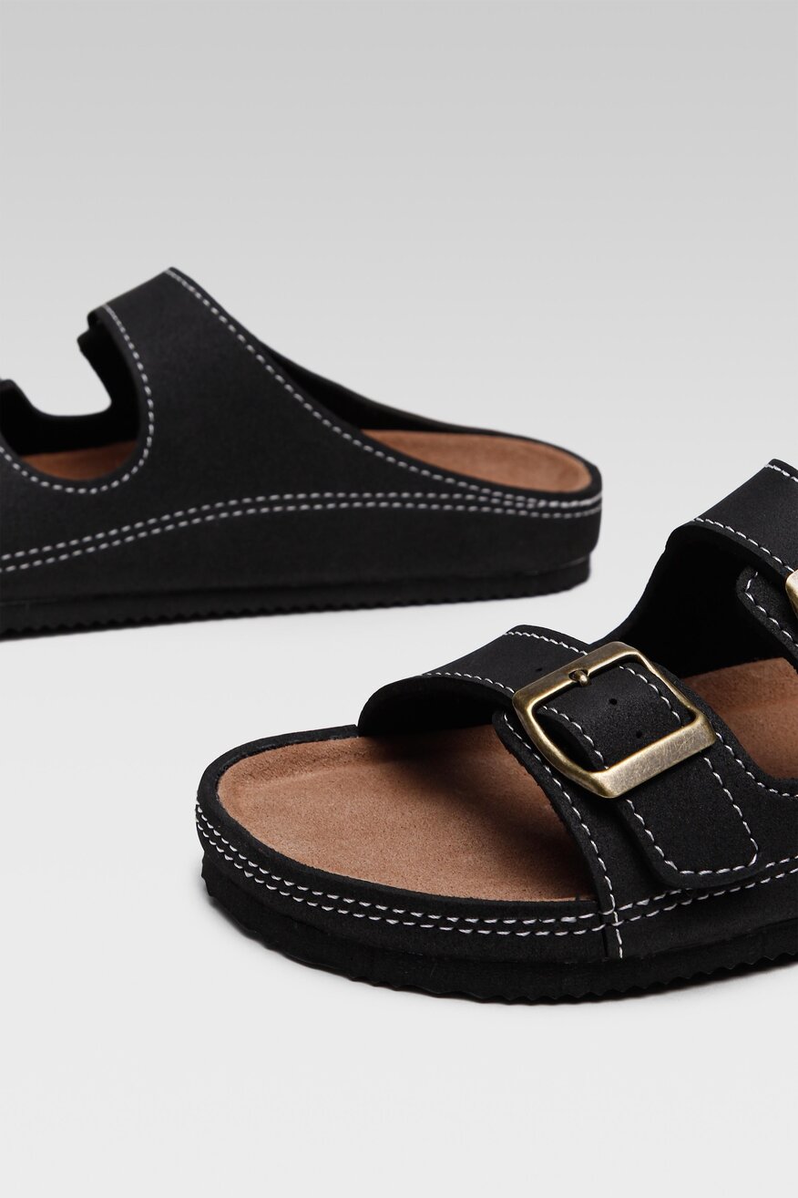 Klapki Go Soft AGK21807 Czarny - CCC.eu