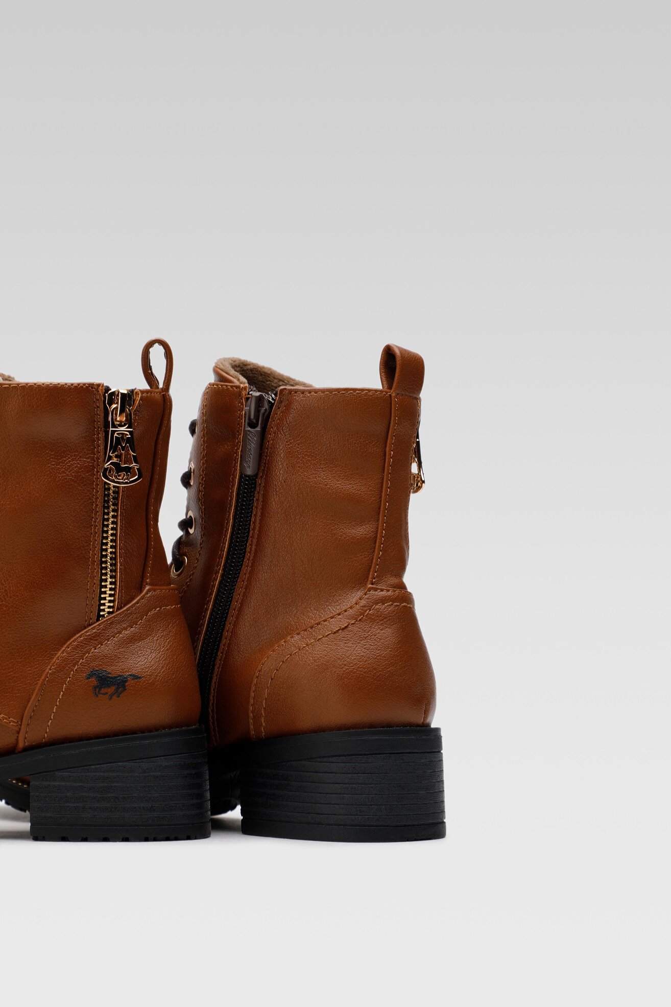 Боти Mustang 1402-502 КАФЯВ - ccc.eu/bg