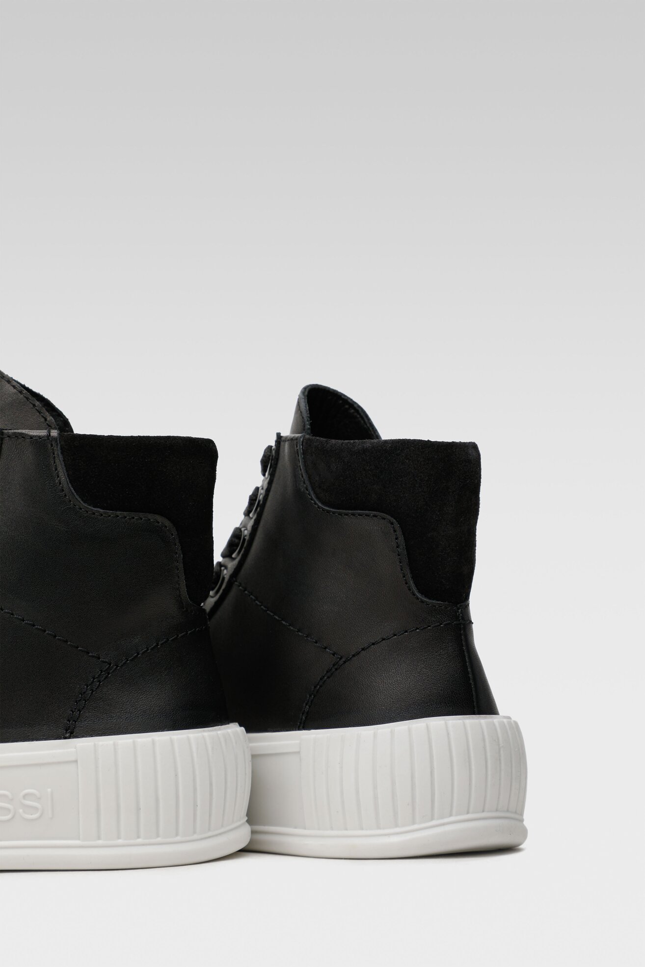 Боти Gino Rossi Sport 1003 ЧЕРЕН - ccc.eu/bg