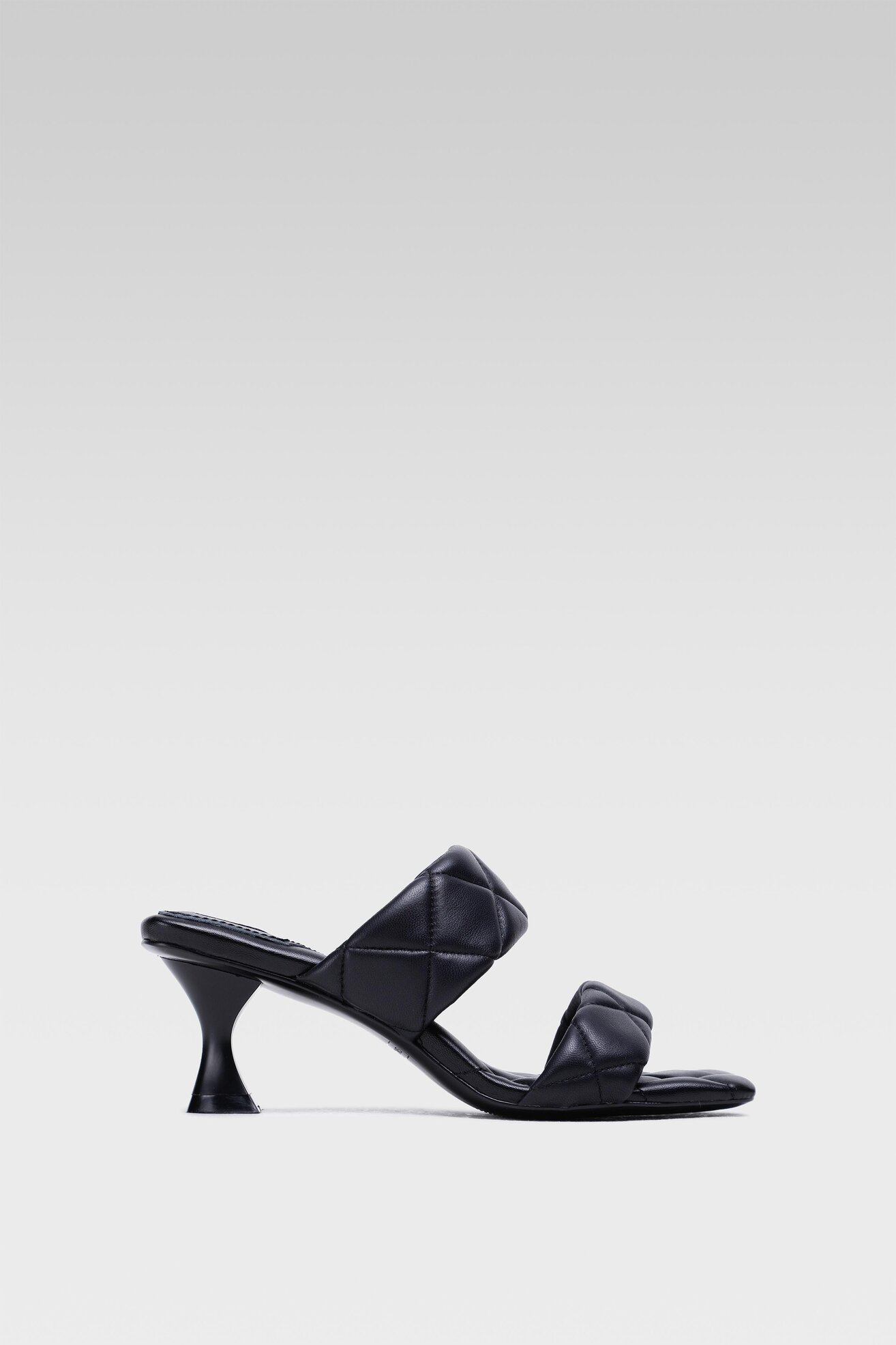 Klapki Gino Rossi V907-03-1 Czarny - CCC.eu