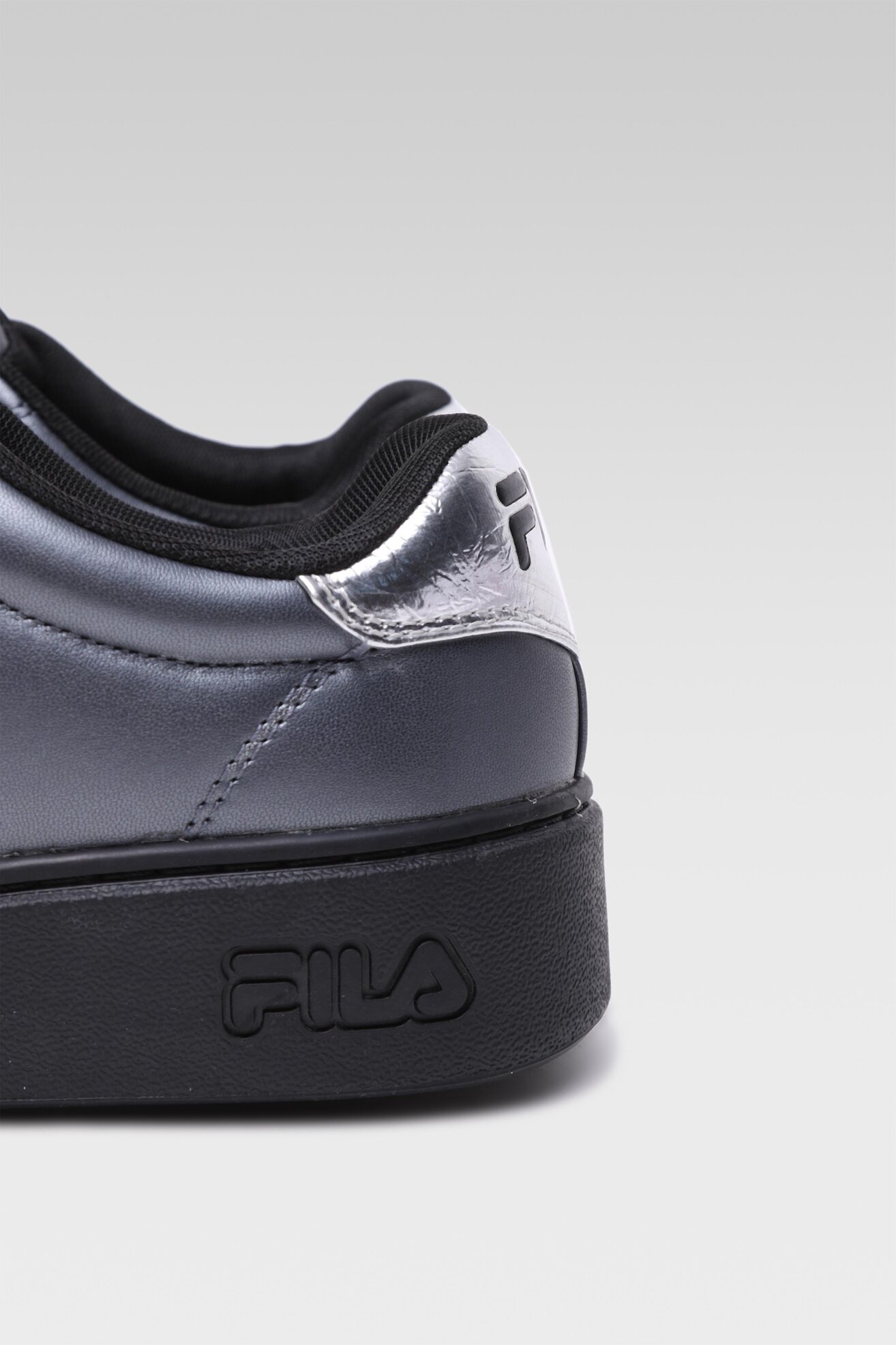Sneakers Fila CROSSCOURT ALTEZZA F wmn FFW0212 83162 MIX - CCC.eu