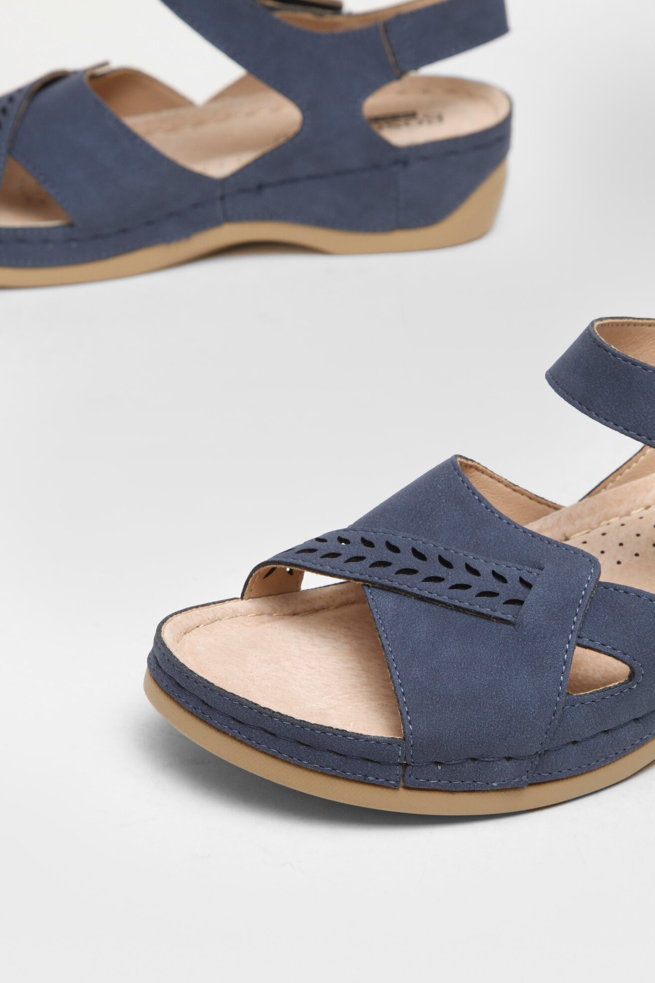 Sandały Go Soft JONA WS127-06 Granatowy - CCC.eu