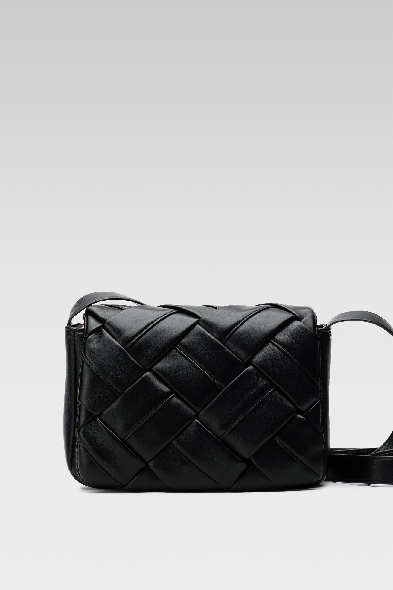 Kabelka Quazi MQR-J-020-02 ČERNÁ - ccc.eu/cz