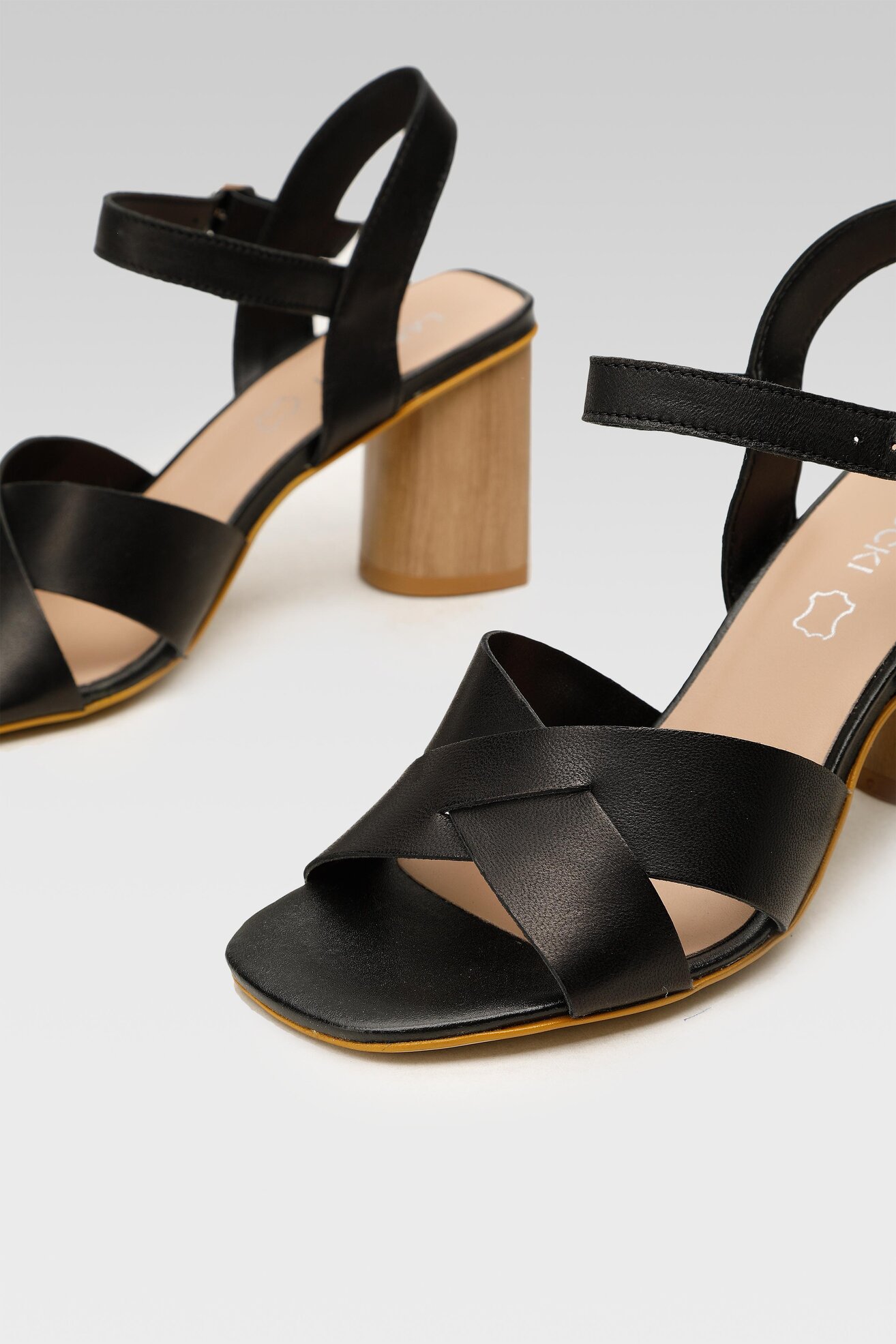 Sandały Lasocki U800 Czarny - CCC.eu