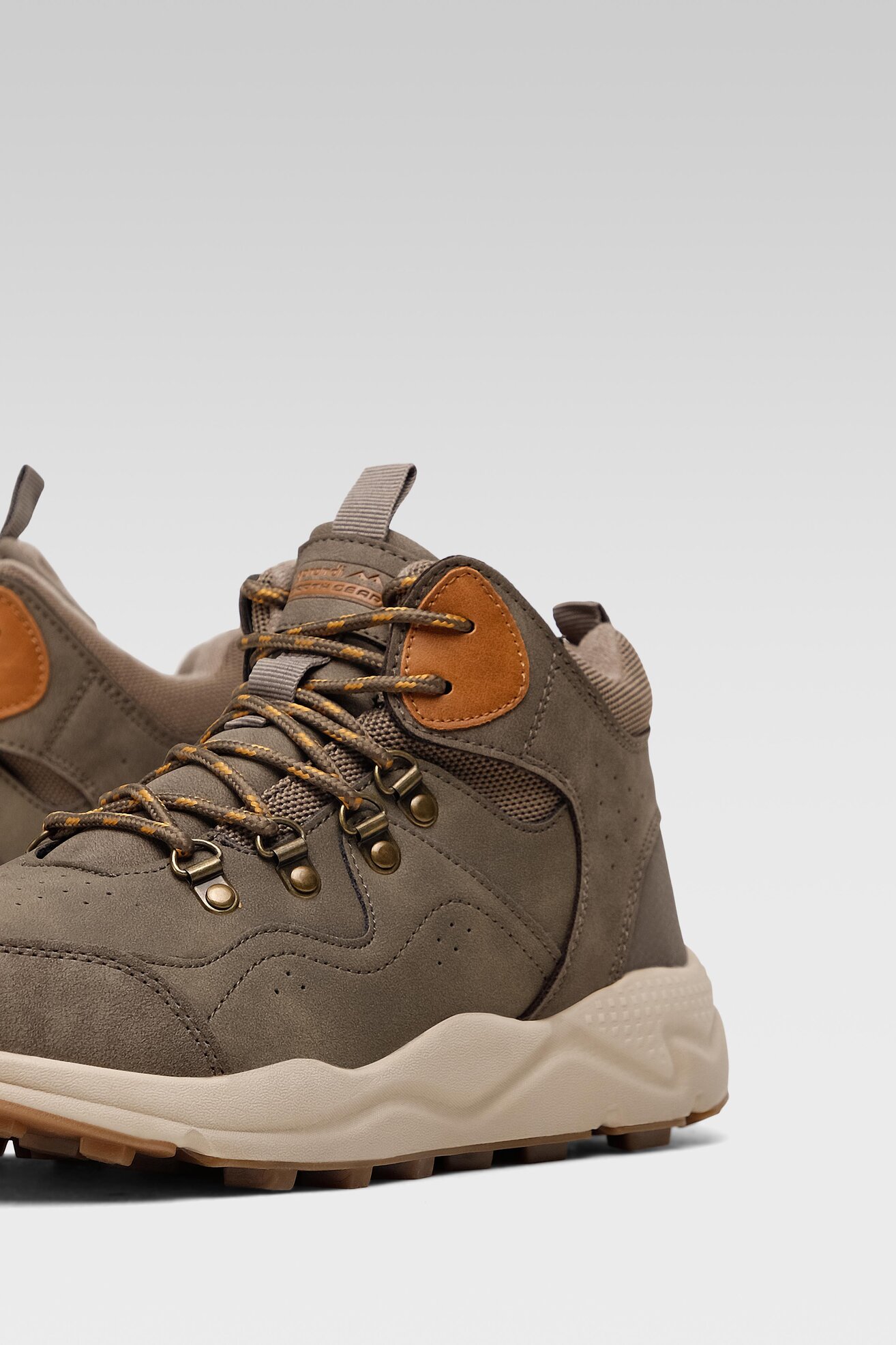 Trzewiki SPRANDI EARTH GEAR MP40-20307Y Khaki - CCC.eu