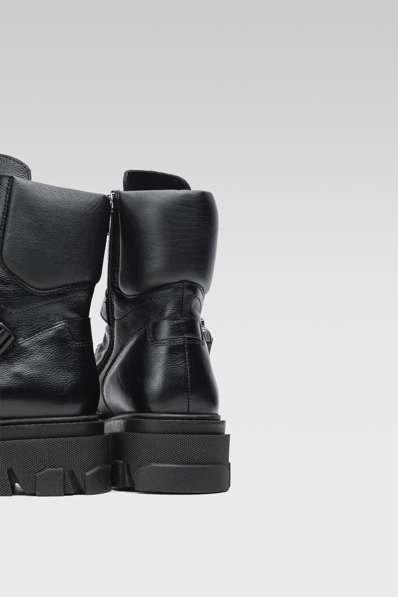 Botki RAGE AGE RAGE AGE-RA-69-06-000495 101 Czarny - CCC.eu