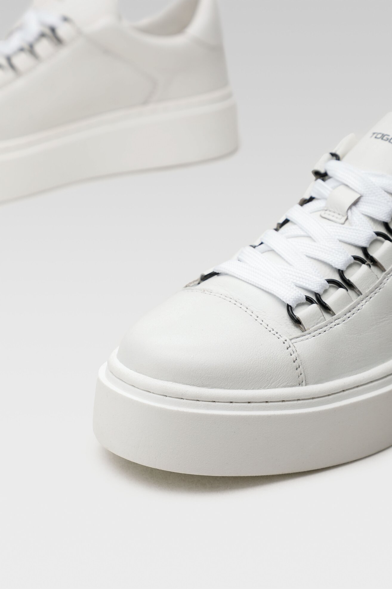 Sneakers Togoshi WI16-CHANTAL-02 Biały - CCC.eu