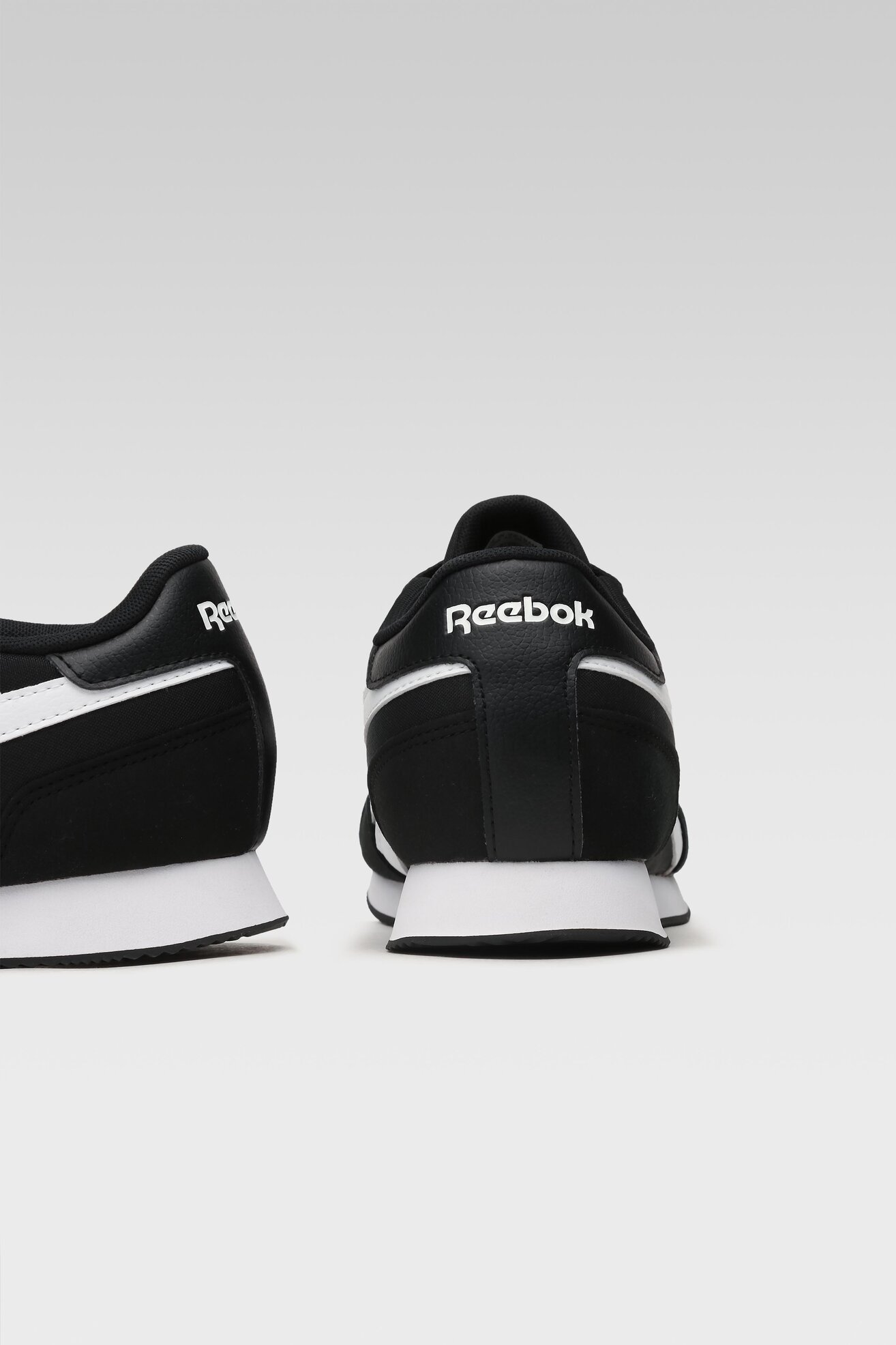 Сникърси Reebok ROYAL CL JOGGER 3 EF7788 ЧЕРЕН - ccc.eu/bg