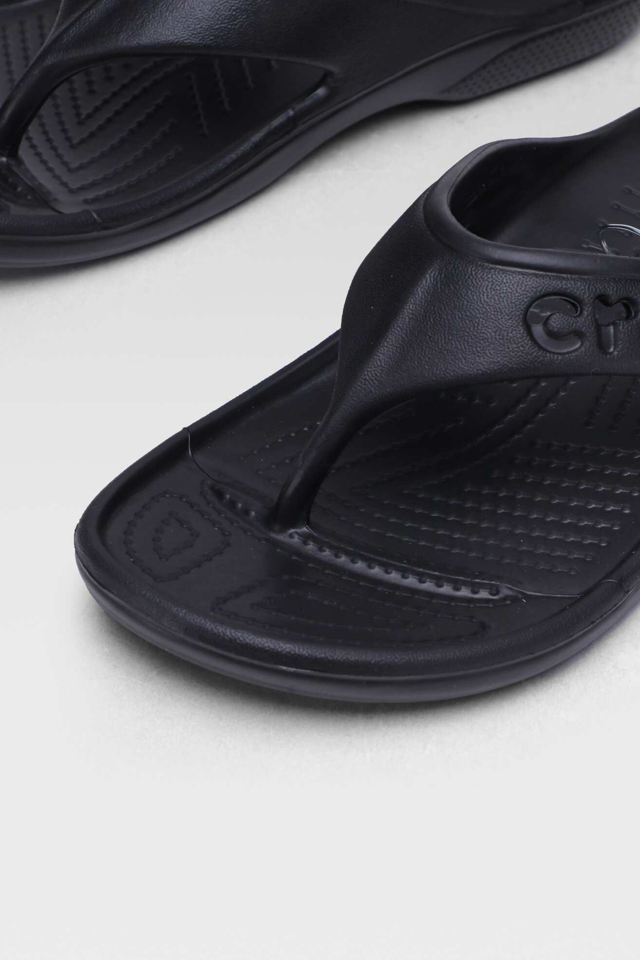 Klapki basenowe Crocs 11999-001 Czarny - CCC.eu