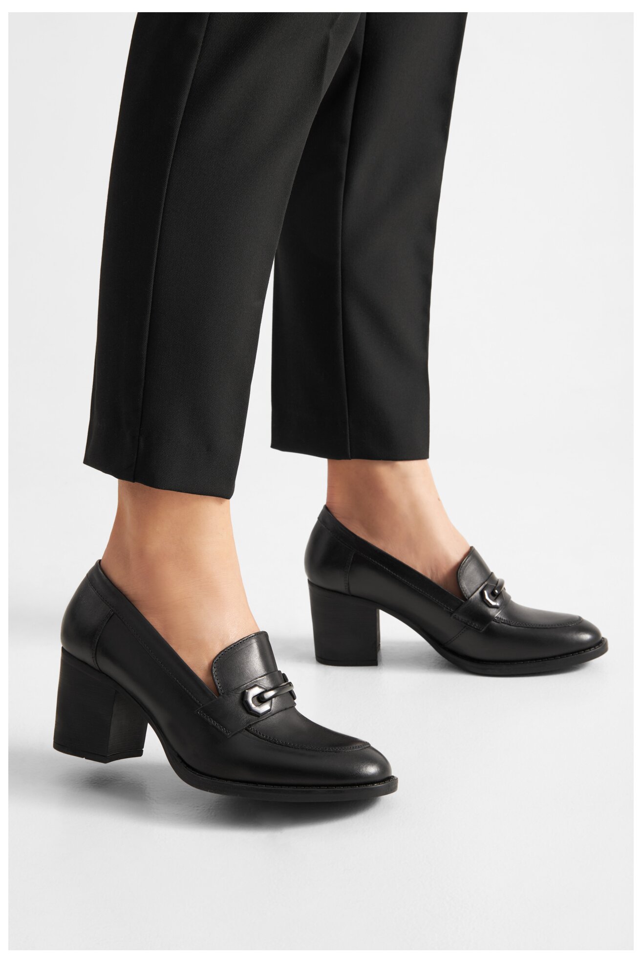 Półbuty Lasocki WI23-RUTH-11 Czarny - CCC.eu