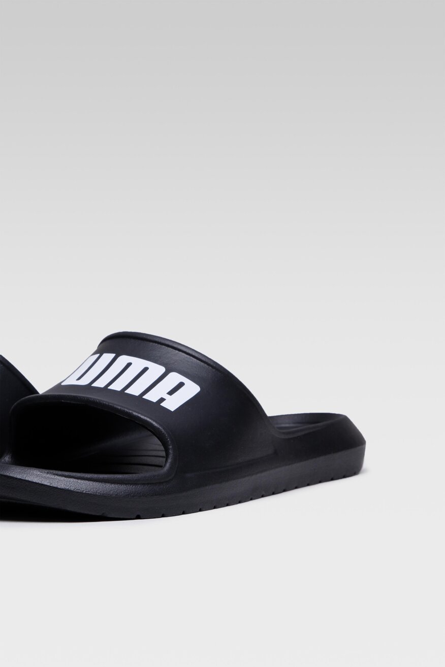 Uszodai papucs Puma DIVECAT V2 LITE 37482301 FEKETE - ccc.eu/hu