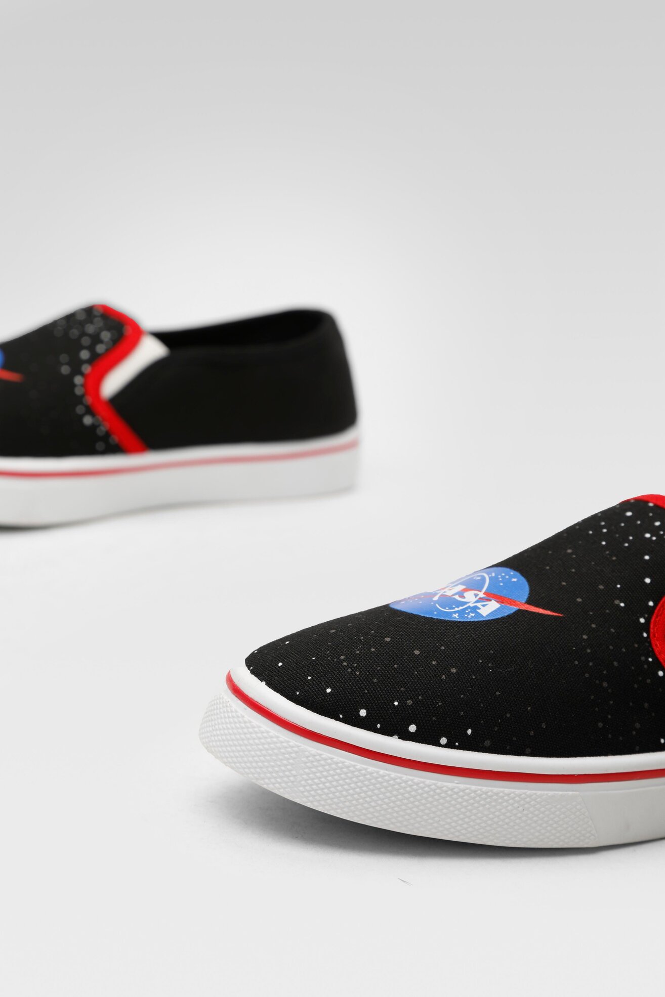 Trampki NASA SONAS-21-71-2 Czarny - CCC.eu