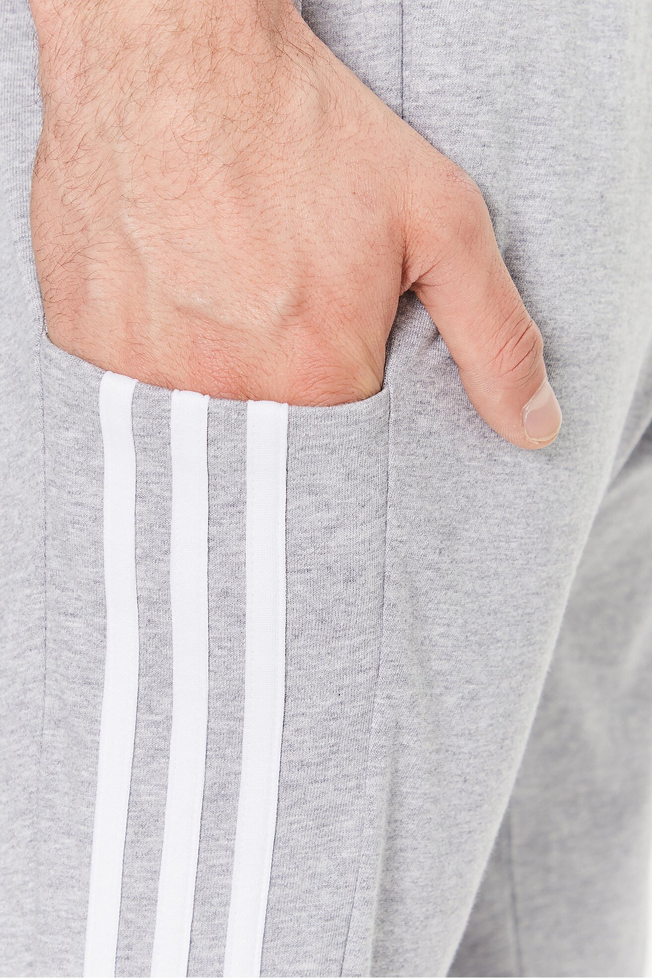 Spodnie joggersy adidas IC0046 Szary - CCC.eu